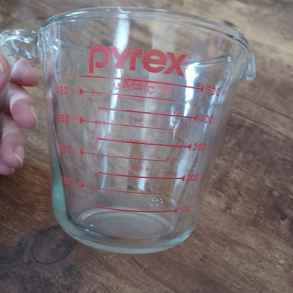 Pyrex | Kitchen | 2 Cup Glass Pyrex Measuring Cup | Poshmark